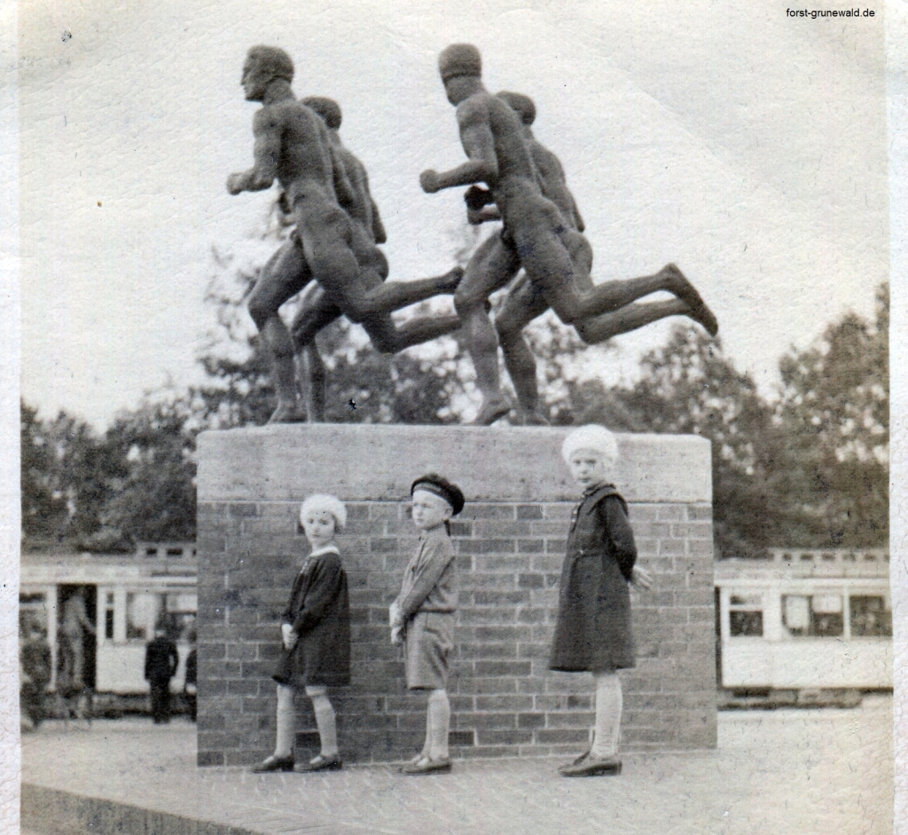 Hugo Lederer: „Läufer“ und „Ringer“ – Forst Grunewald
